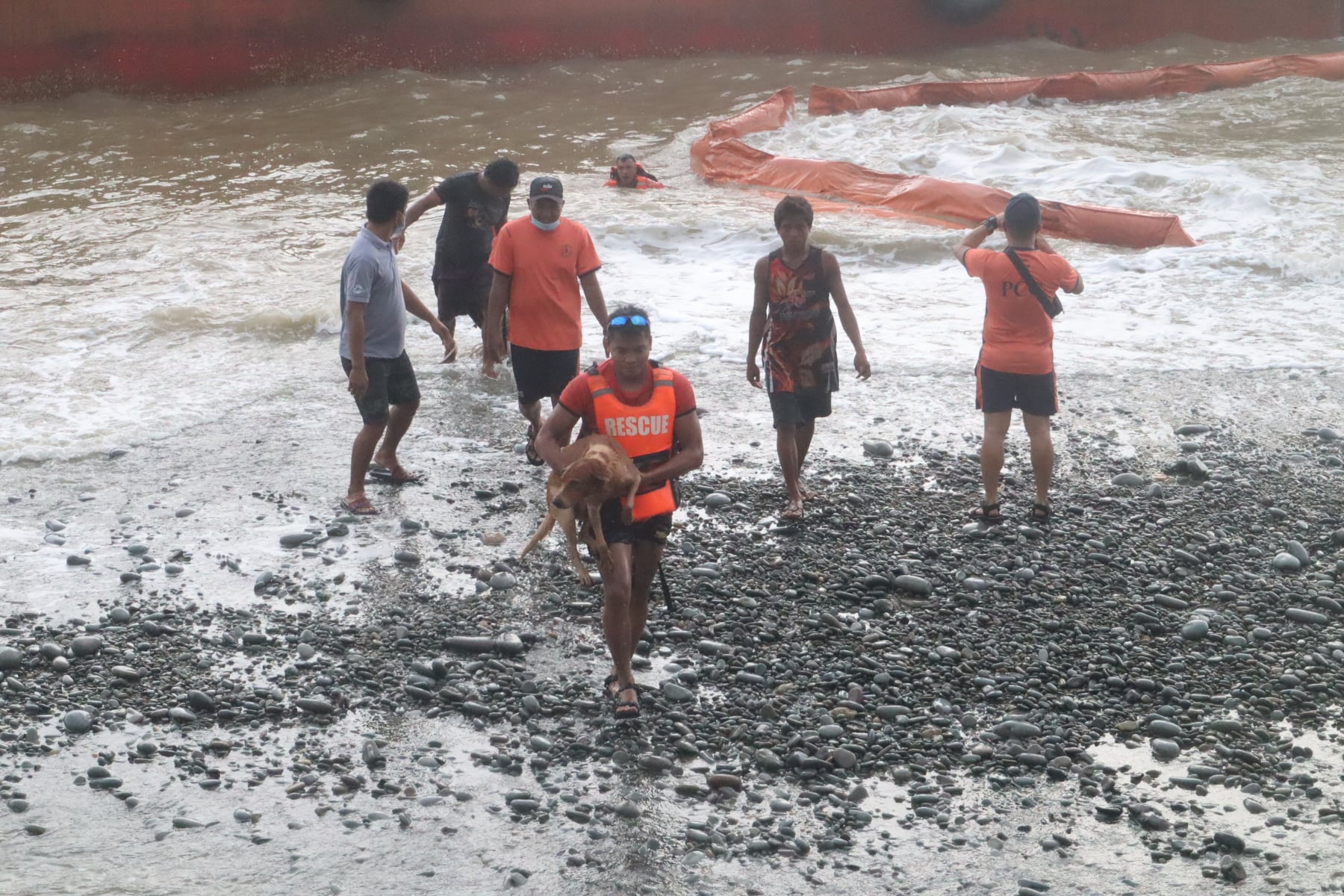 Malimono MDRRMO Shows Their Action To Prevent Oil Spill And The Rescue ...