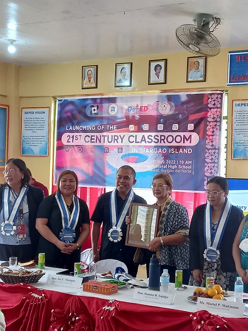 Surigao: Installation of 21st Century Model Classroom-General Luna ...
