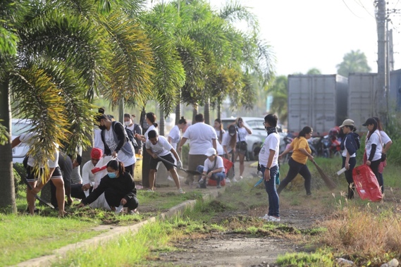 City-wide Bayanihan clean-up drive, gipahigayon sa Tagum, Davao del ...