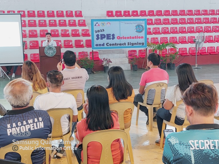 Zamboanga: Dalipe welcomes 1,222 SPES beneficiaries to LGU - Radio ...