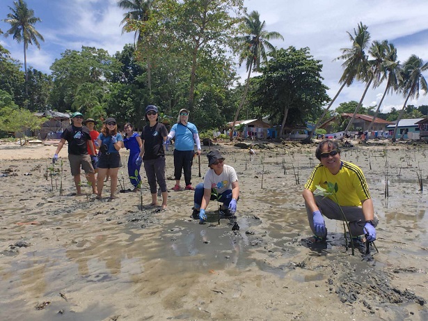 Davao: Simultaneous Beach Clean-up 2023 suportado sa Philippine Coast ...